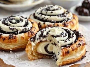 Cinnamon Rolls with Oreo Surprise - Mouthwatering RECIPES